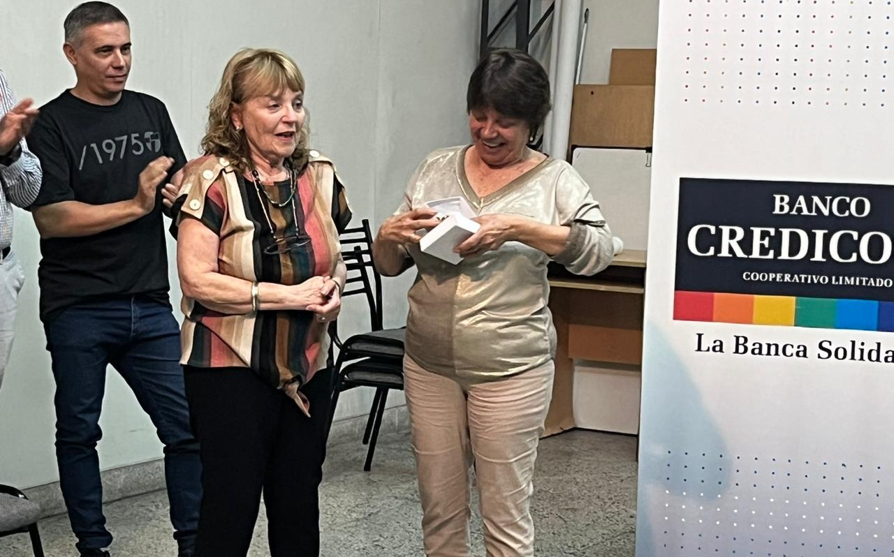 El Banco Credicoop distinguió por su trayectoria a Ana Jaramillo, la ex rectora fundadora de la ...